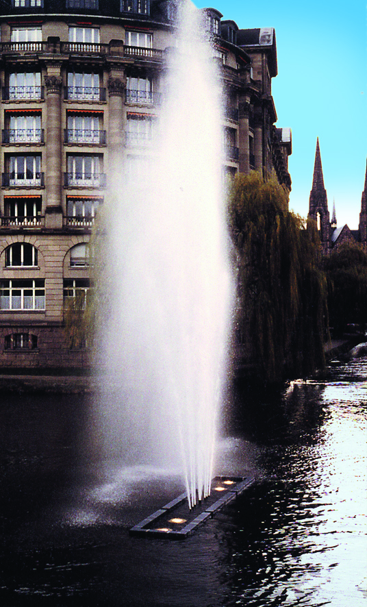 Réalisations de fontaines, pompes de puisage et baignades biologiques